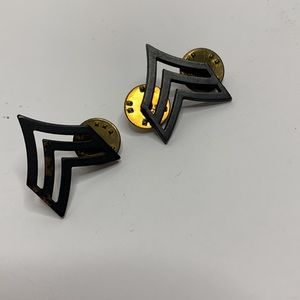 U.S. Army | Accessories | Military Us Army Black Metal Pins E5 Sergeant ...